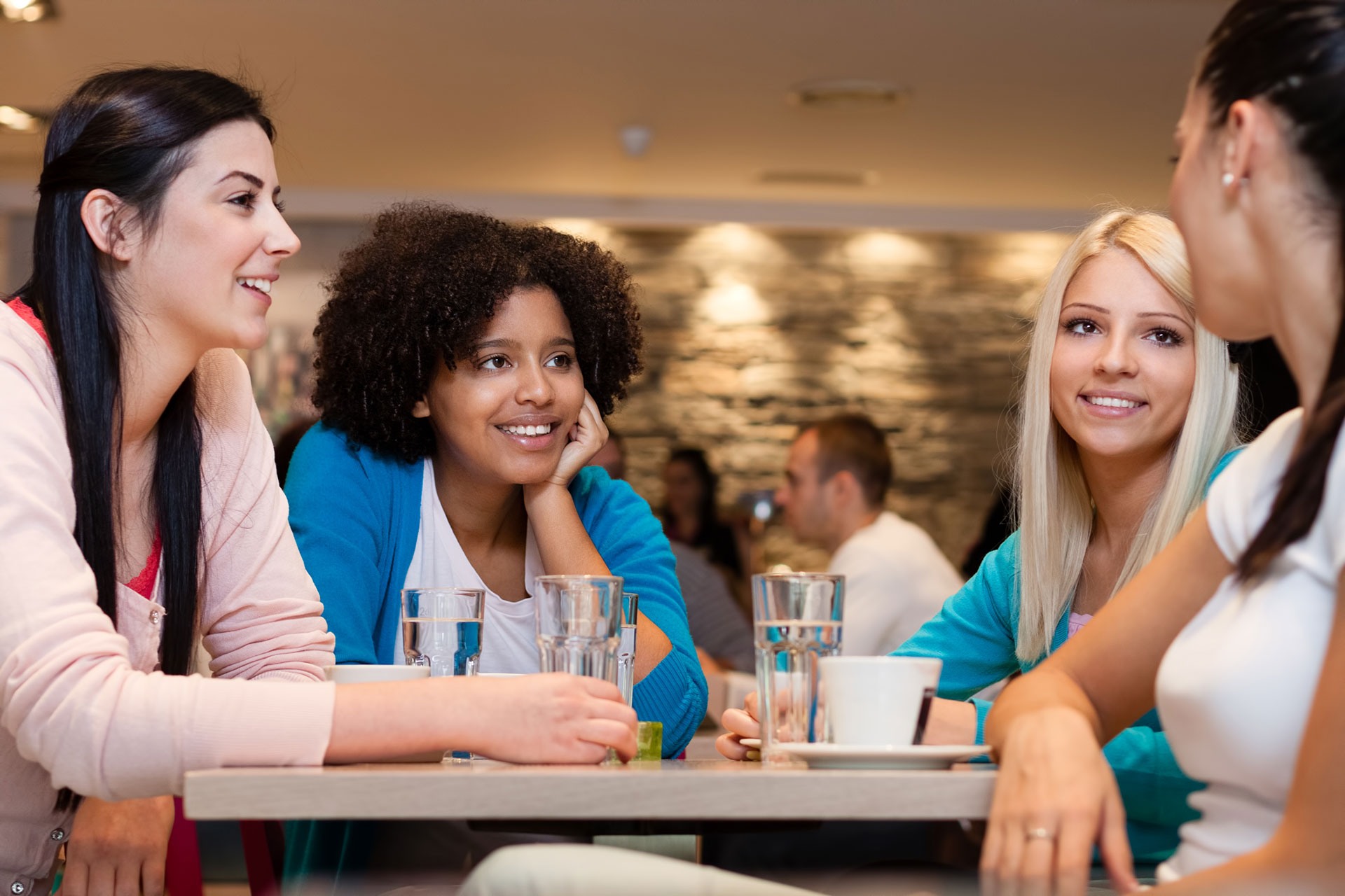 Networking professionale donne - Young Women Network - YOUNG WOMEN NETWORK